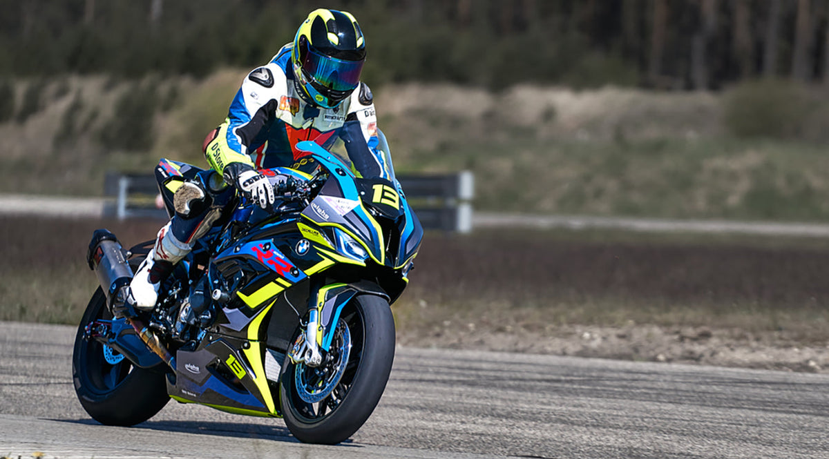 Dirt Bike vs Motorcycles: The Key Differences | Cardo Systems