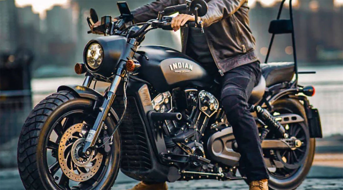 Motorcycle Commuter Gear: 5 Must-Have Items | Cardo Systems